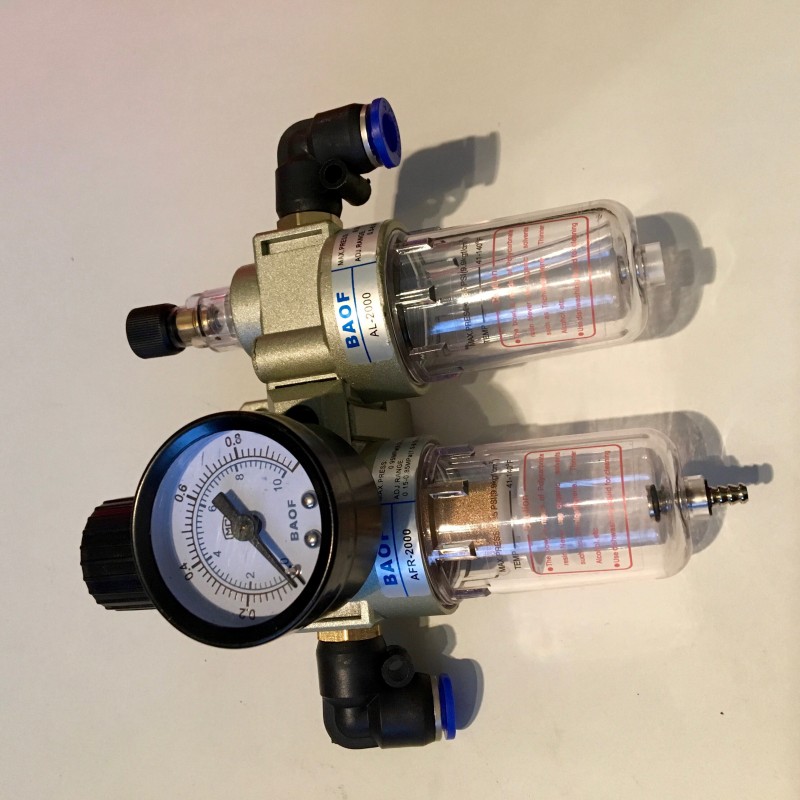 Dehumidifier / Pressure regulator / Oil atomizer for compressed air